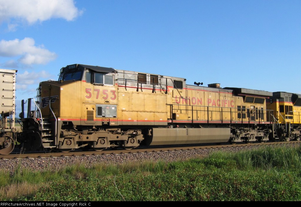 UP 5753 - Front View